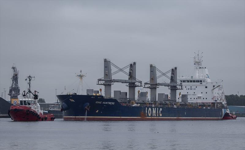 IONIC HUNTRESS - Vesseljoin