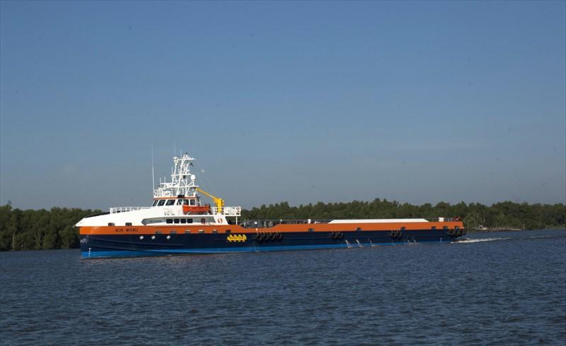 ALYA MCCALL - Vesseljoin