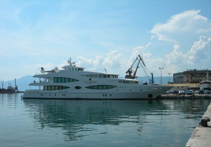 QUEEN MAVIA - Vesseljoin