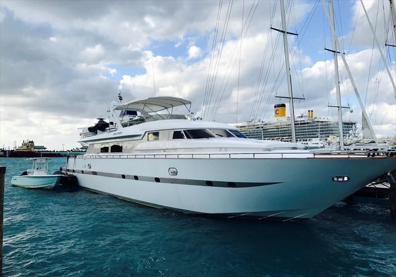 BACCHUS - Vesseljoin