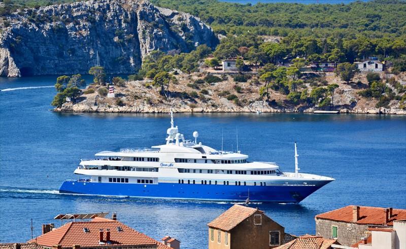 QUEEN MIRI - Vesseljoin