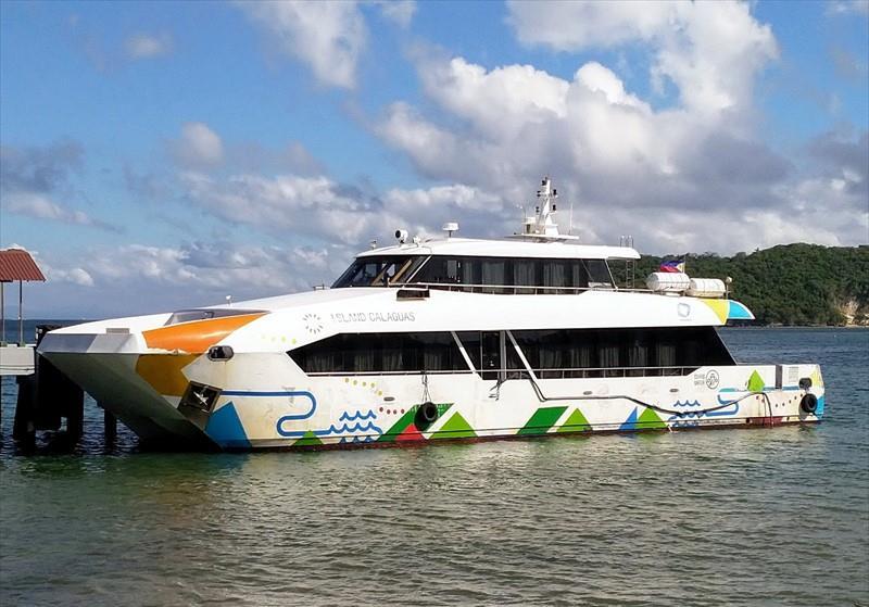 ISLAND CALAYAN - Vesseljoin