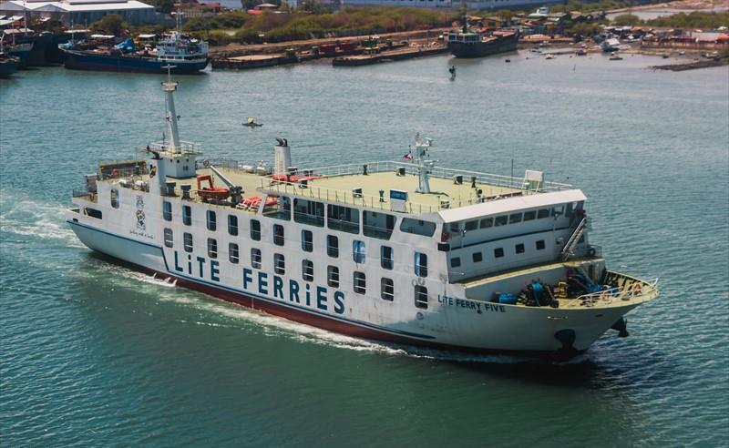 LITE FERRY FIVE - Vesseljoin