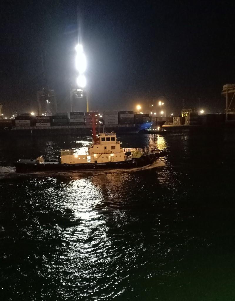 SRIRACHA 27 - Vesseljoin