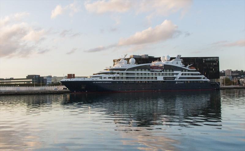 LE DUMONT DURVILLE - Vesseljoin