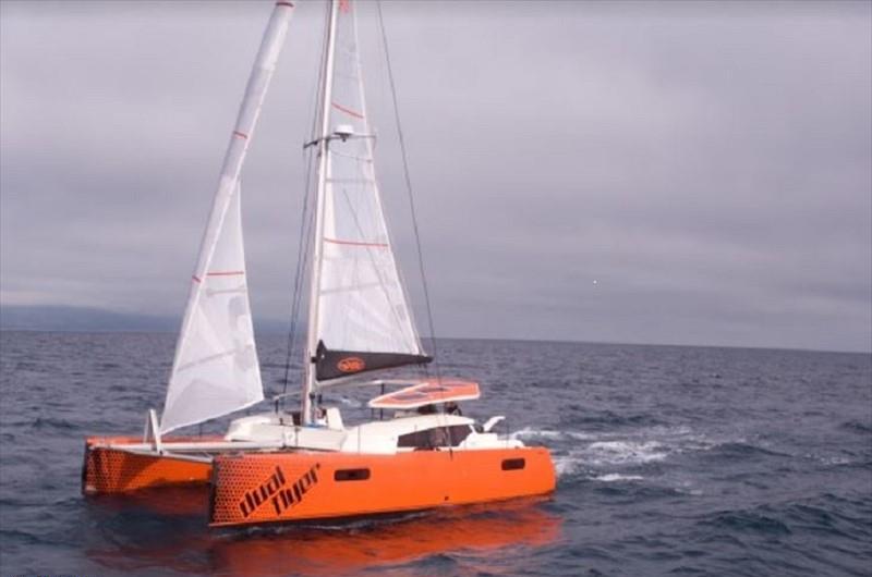 DUAL FLYER - Vesseljoin