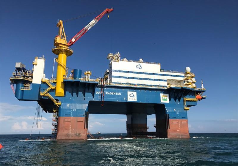 OOS TIRADENTES - Vesseljoin