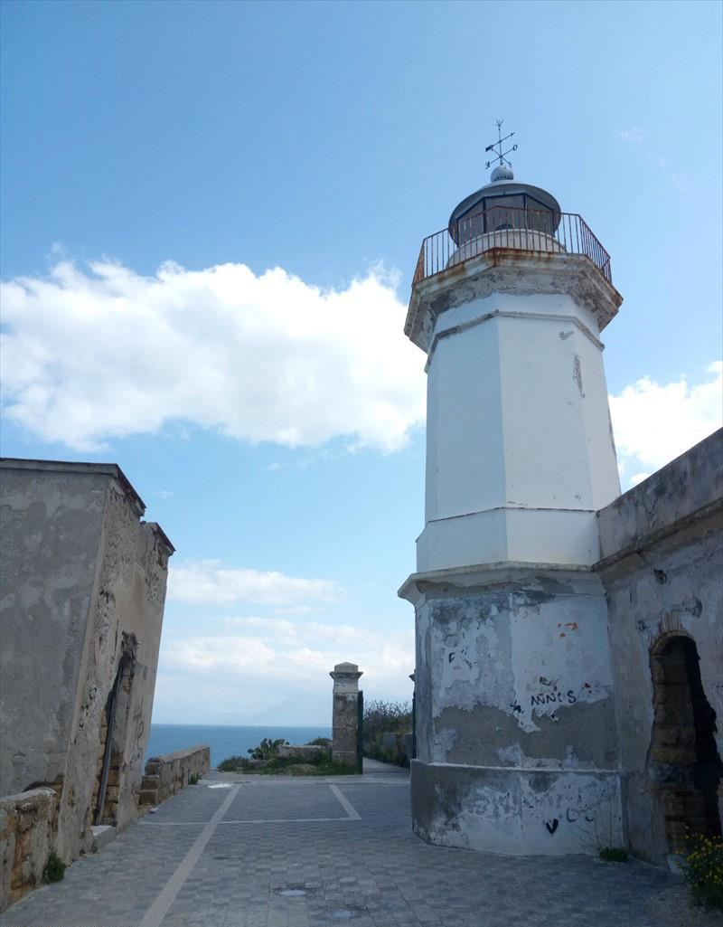 E2023 CAPO ZAFFERANO - Vesseljoin