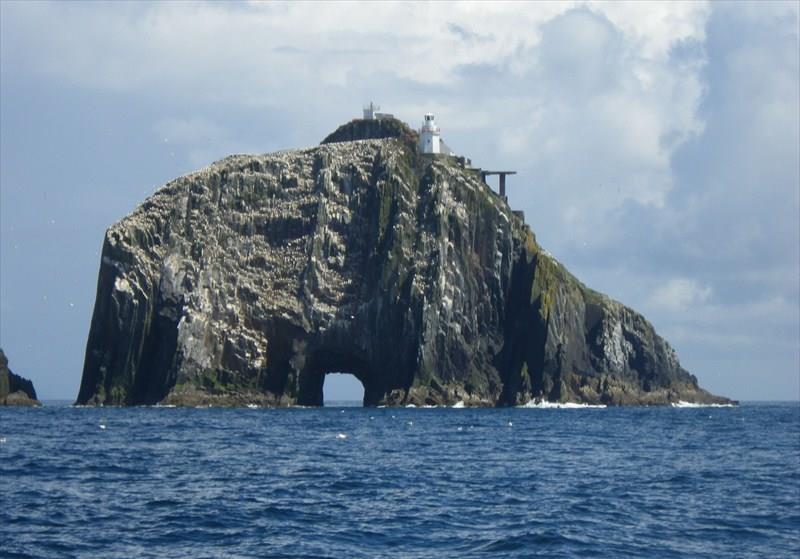 BULL ROCK LIGHTHOUSE - Vesseljoin