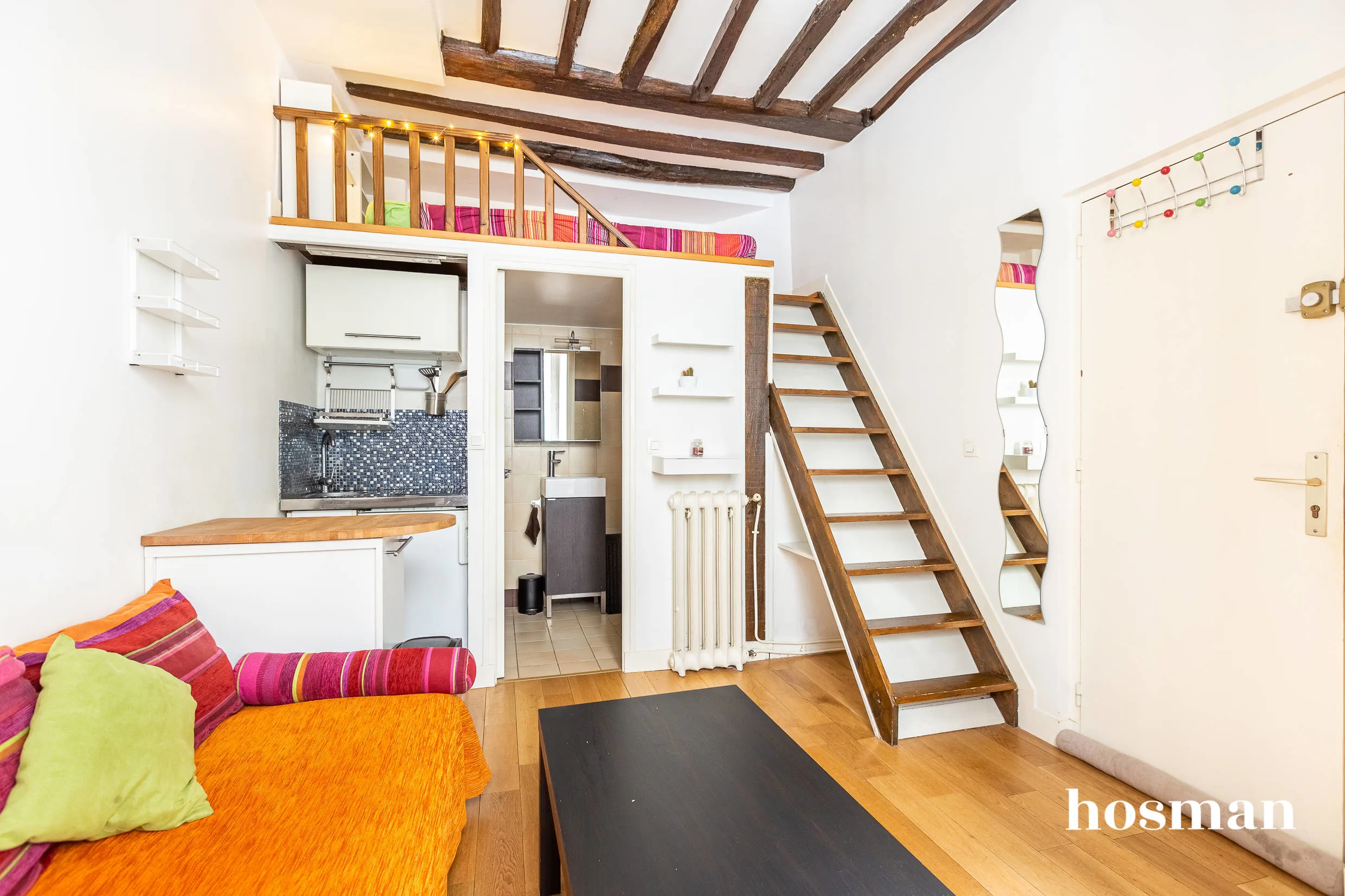 Ravissant studio de 14 m2 - Bon agencement - Sans perte d'espace ...