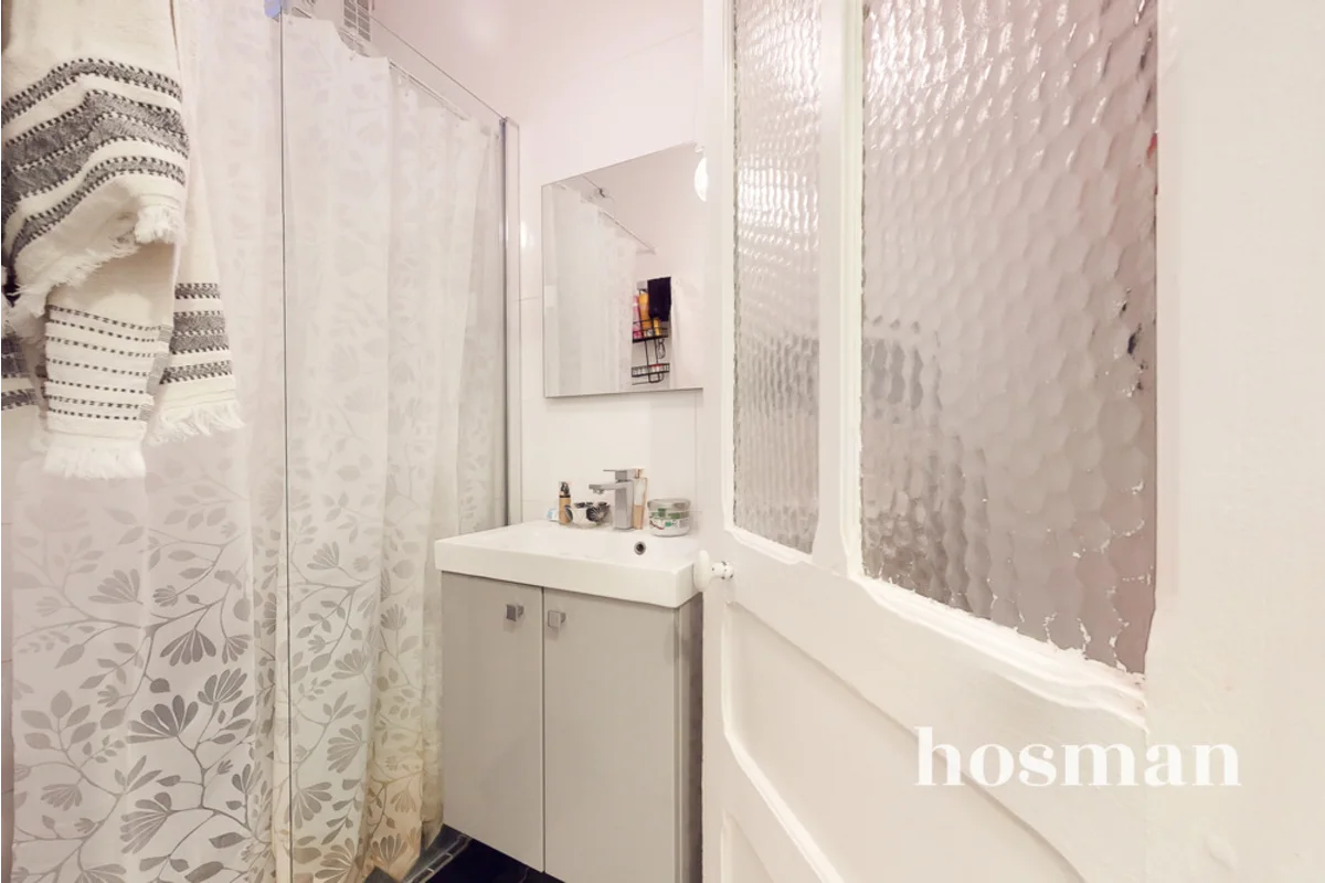 Ravissant Studio - 23.94 m2 - Idéalement situé et lumineux - Station de ...