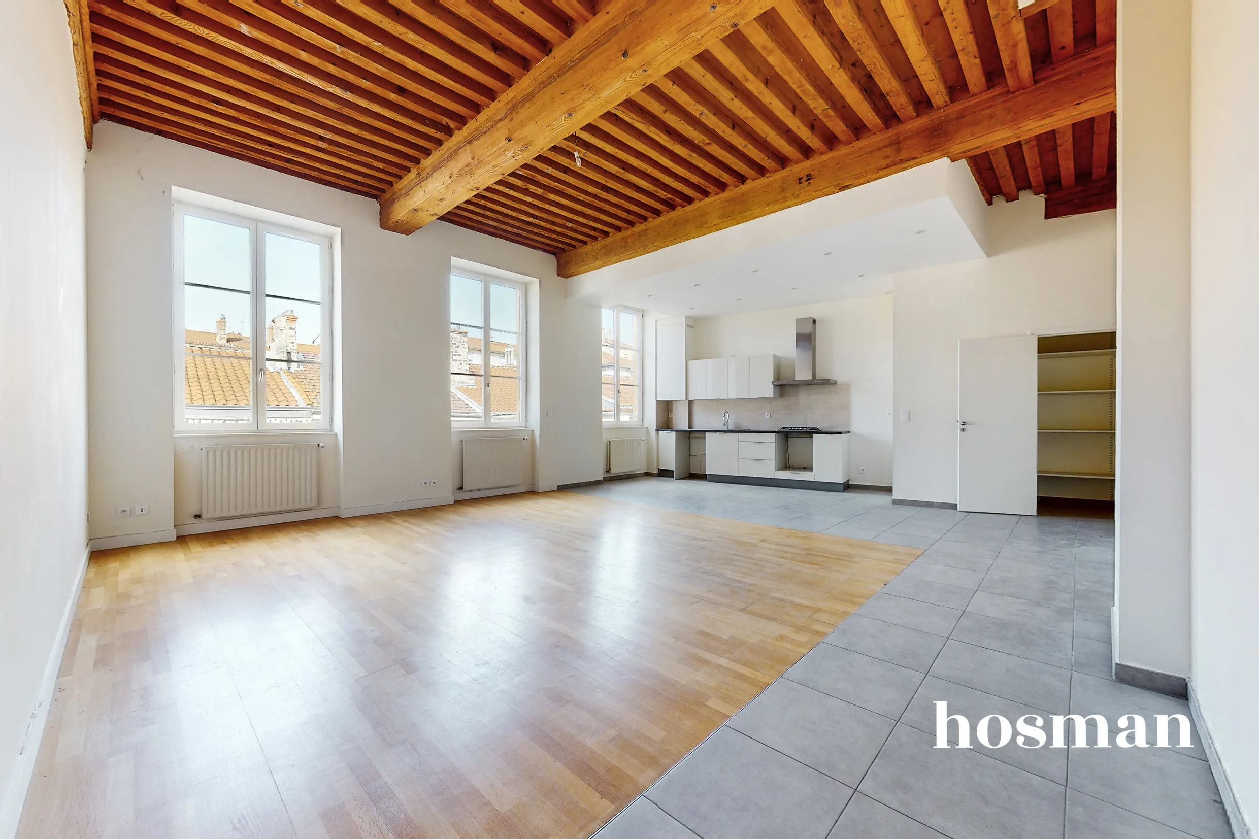 Coup de Coeur - 4 pièces de 110 m2 - Traversant, en étage élevé et avec ...