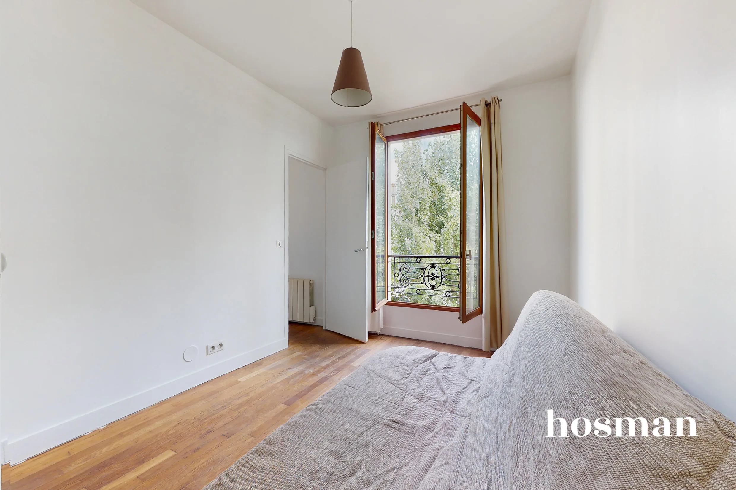 Ravissant 2 pièces - 27.3 m2 - Calme - Sur cour arborée - Rue Riquet ...