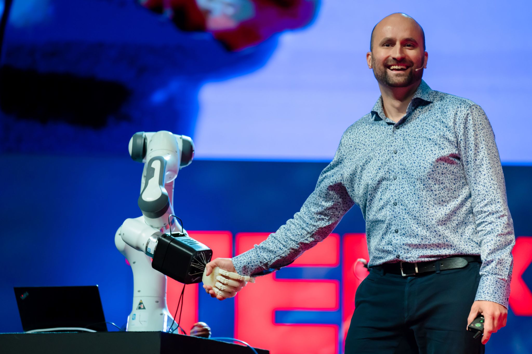 Swiss startup mimic raises $2.5M for AI-powered robotic hands | Vestbee