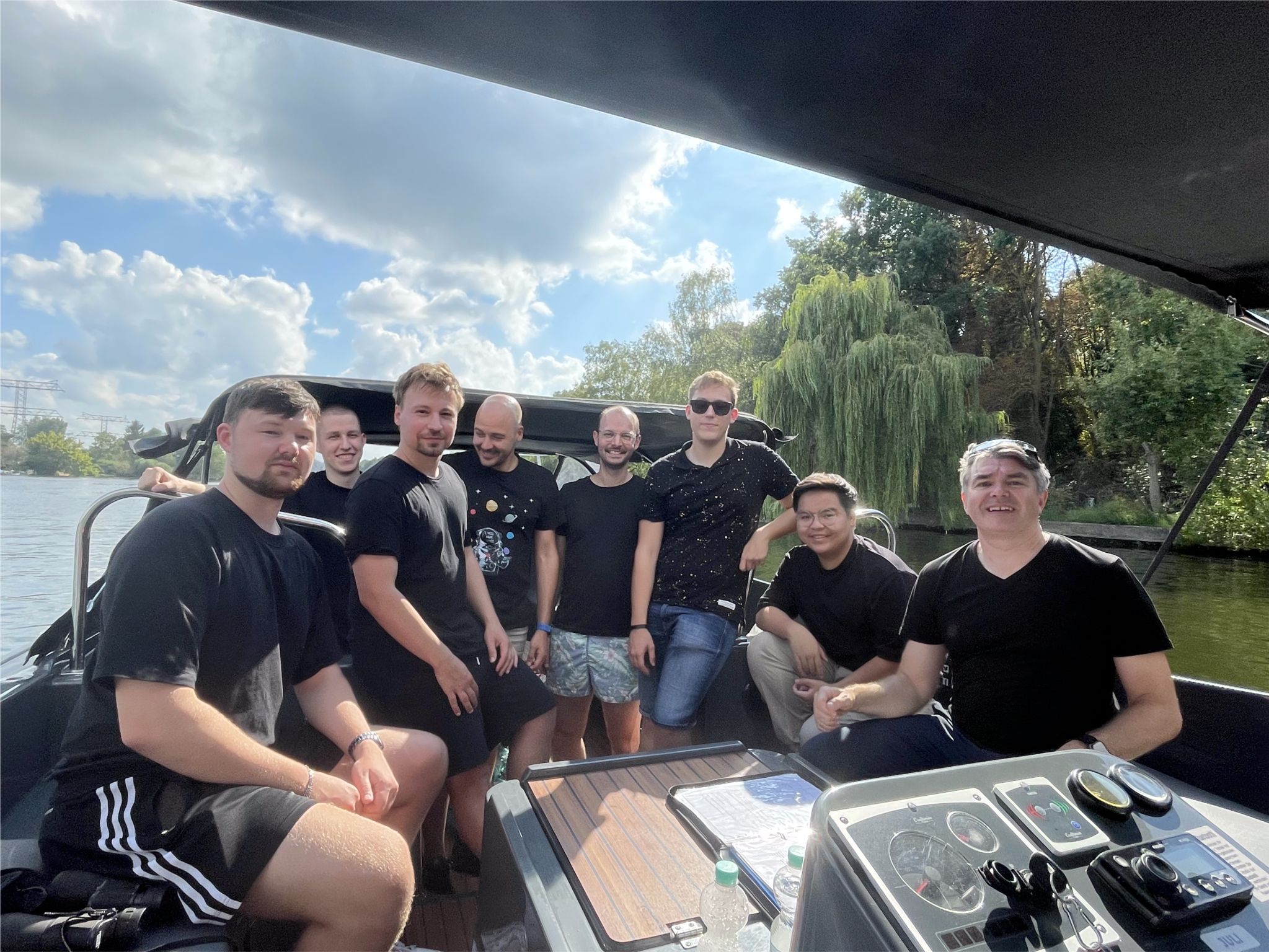 Berlin's startup Handly secures €3.75M seed round | Vestbee