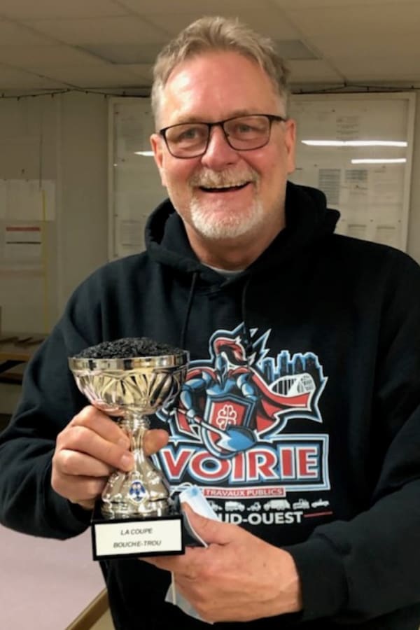 Les nids-de-poule n'ont plus de secret pour Marc Raymond | Ville de ...