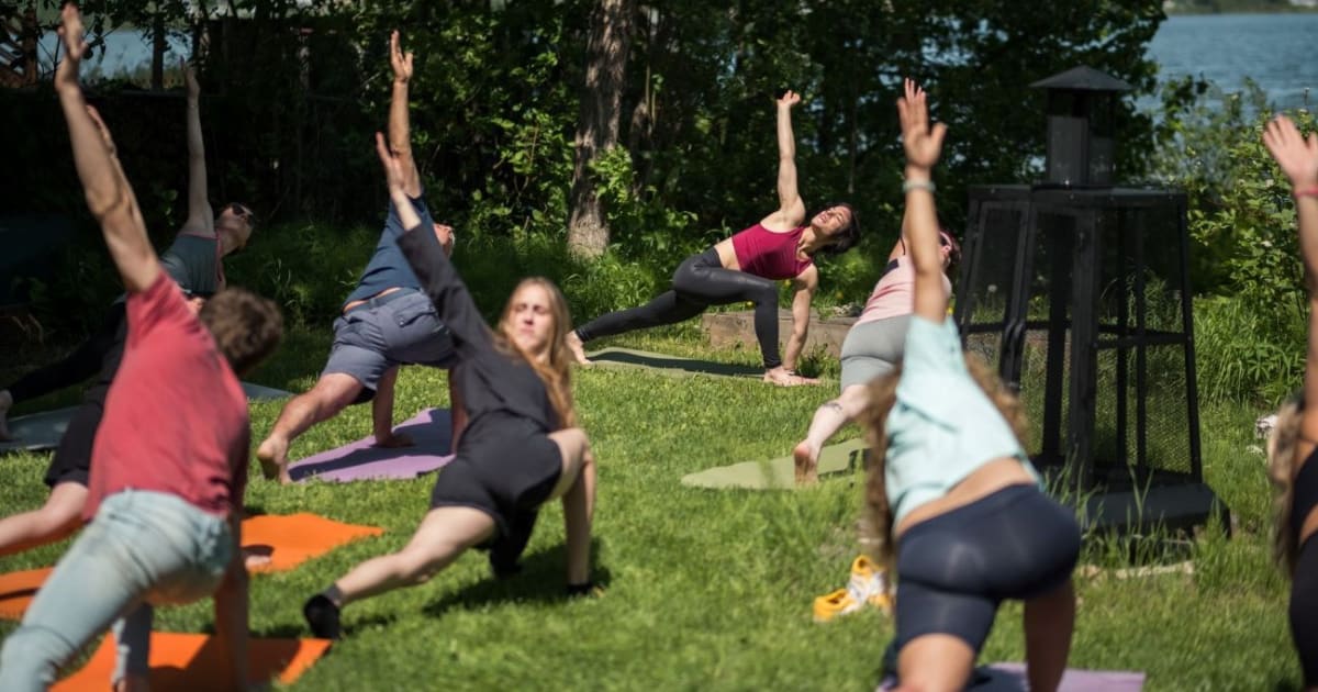 Yoga ado dans le parc | Ville de Montréal