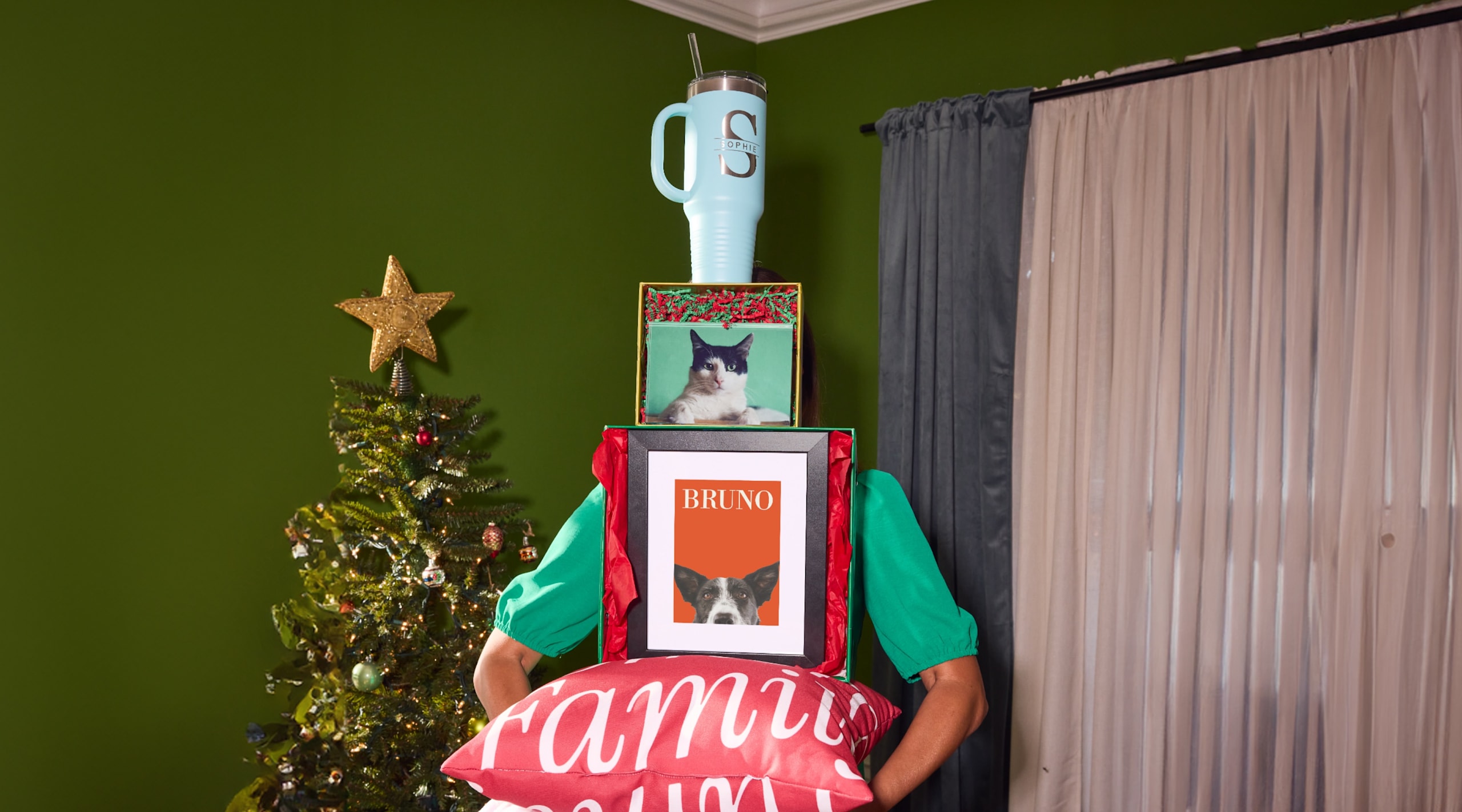 2024 Holiday Gift Guide, Personalized Christmas Gifts Ideas | VistaPrint