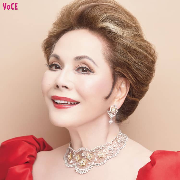 【デヴィ夫人】82歳、異次元のボディの美しさに迫る!【デヴィ夫人のミラクルボディ】|美容メディアvoce(ヴォーチェ)