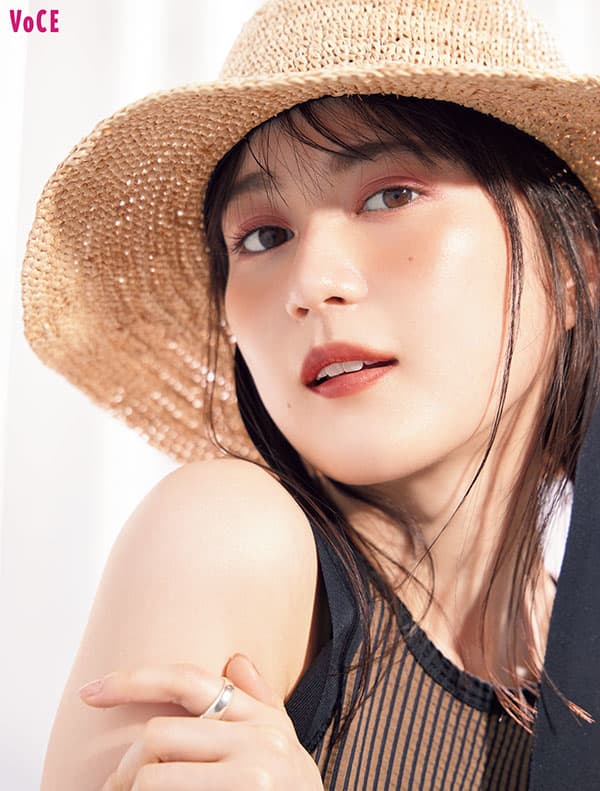 【生田絵梨花】透明感が引き立つ!日焼け風チークが主役のサマーメイク【真夏のヒロインメイク】|美容メディアvoce(ヴォーチェ)