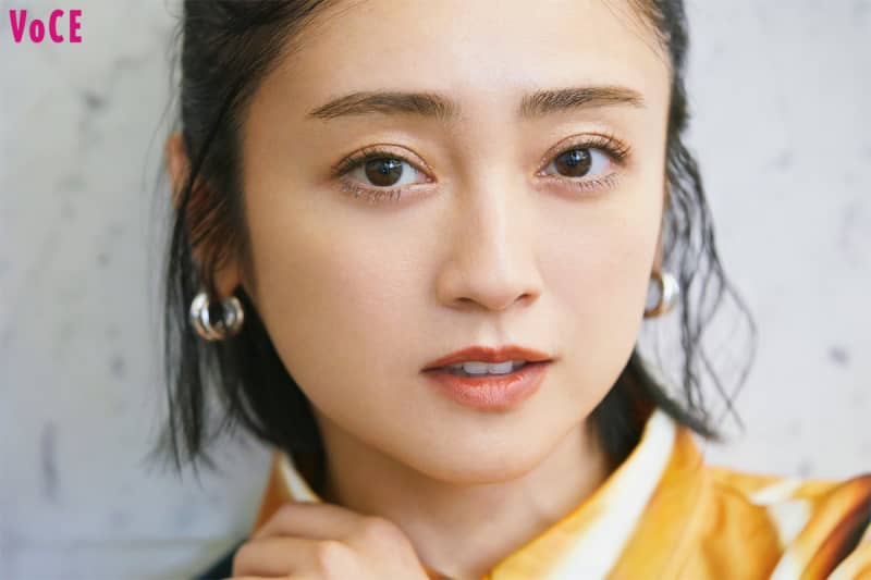 プロフィールと写真集の詳細へ! 【安達祐実】祝・芸能活動40周年!「仕事もプライベートも、中年期を楽しみたい」【voce特別インタビュー
