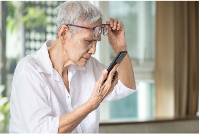 DMLA : définition, causes et traitements | Elsan