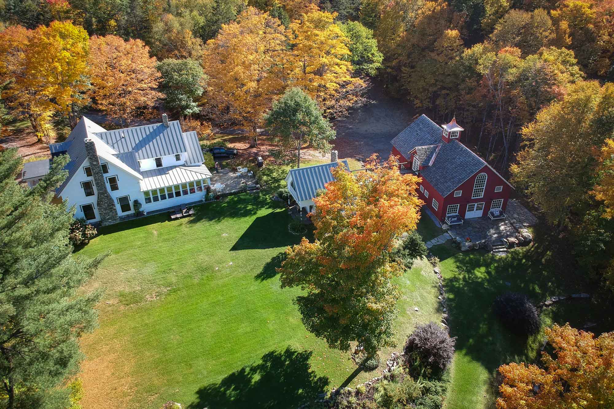 Notch House | VT Wedding Barn Venue | Willoughby Lake House Rental