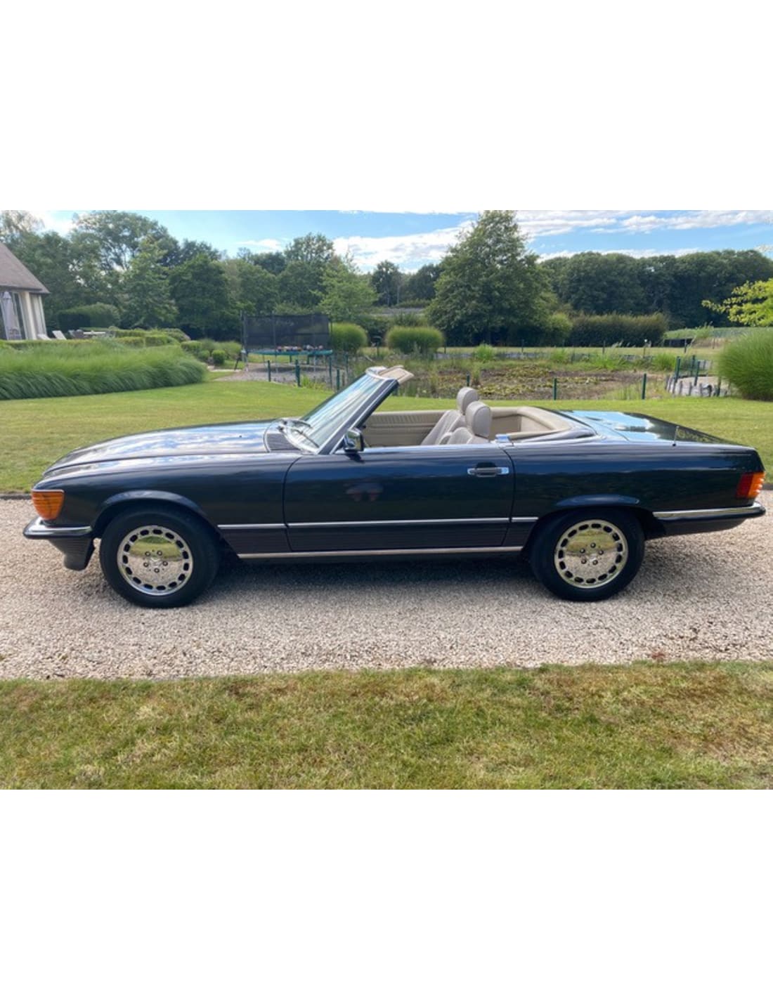 1986 MERCEDES-BENZ W107 560 SL European version - Classic Mercedes Parts