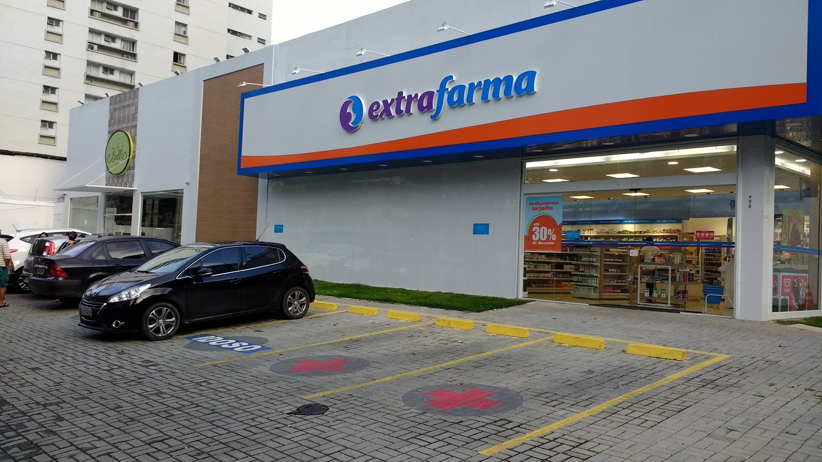 - Extrafarma