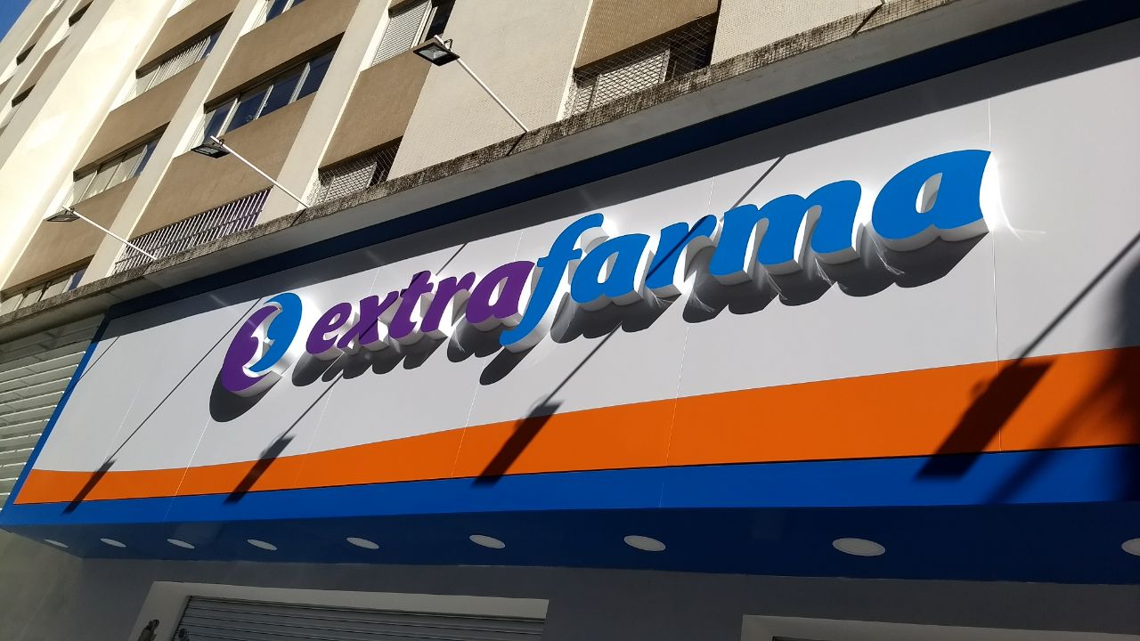 - Extrafarma