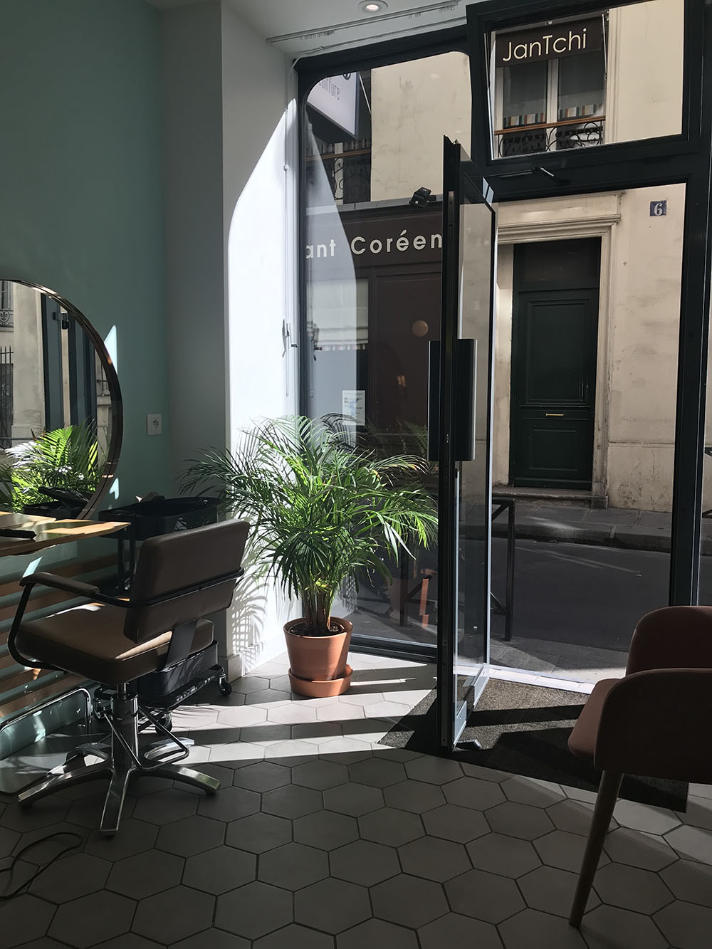 Salon de coiffure Cuts au 1 er arrondissement de Paris - 75001