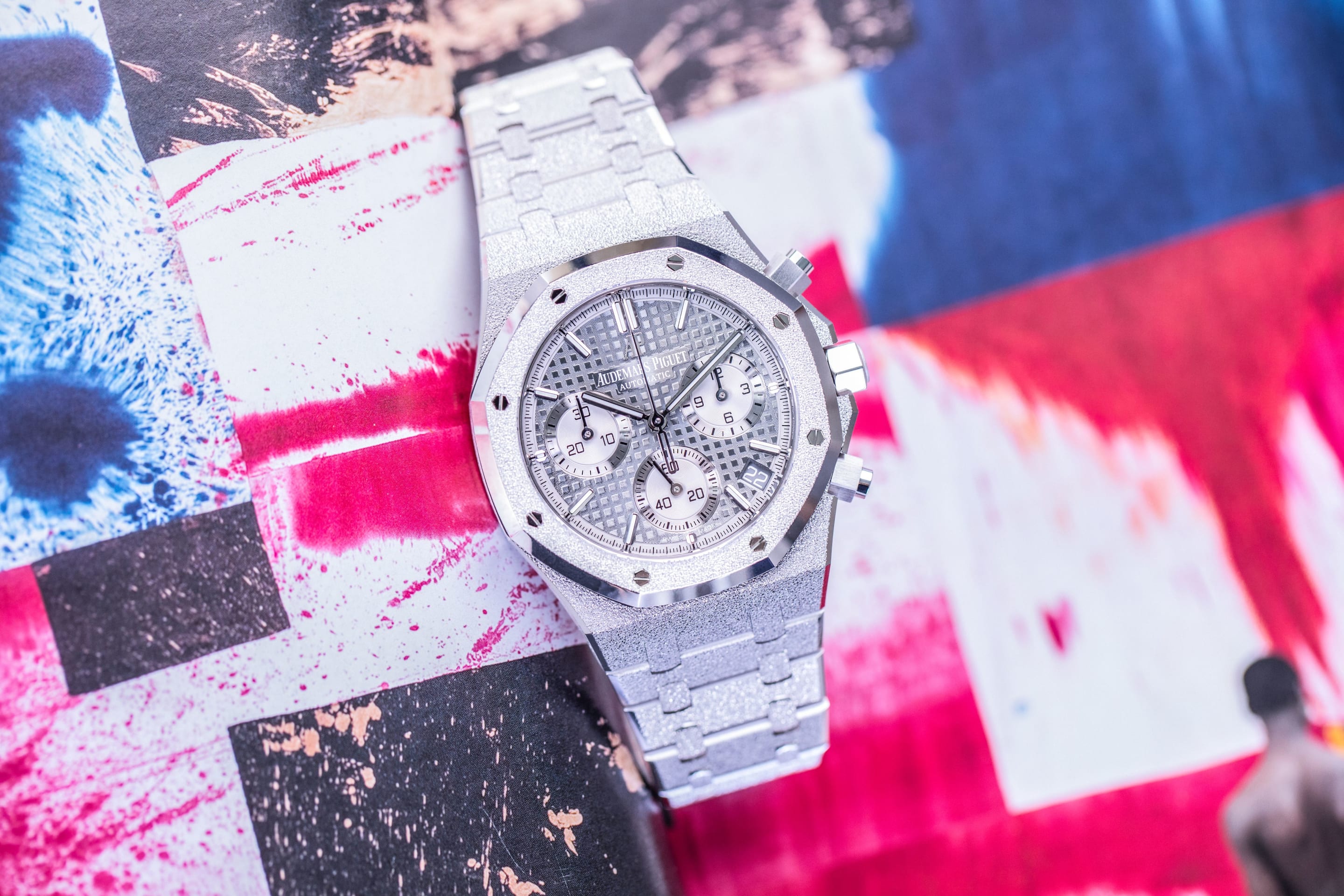 AP Unveils New 41mm Frosted Gold Chronograph | Wristcheck
