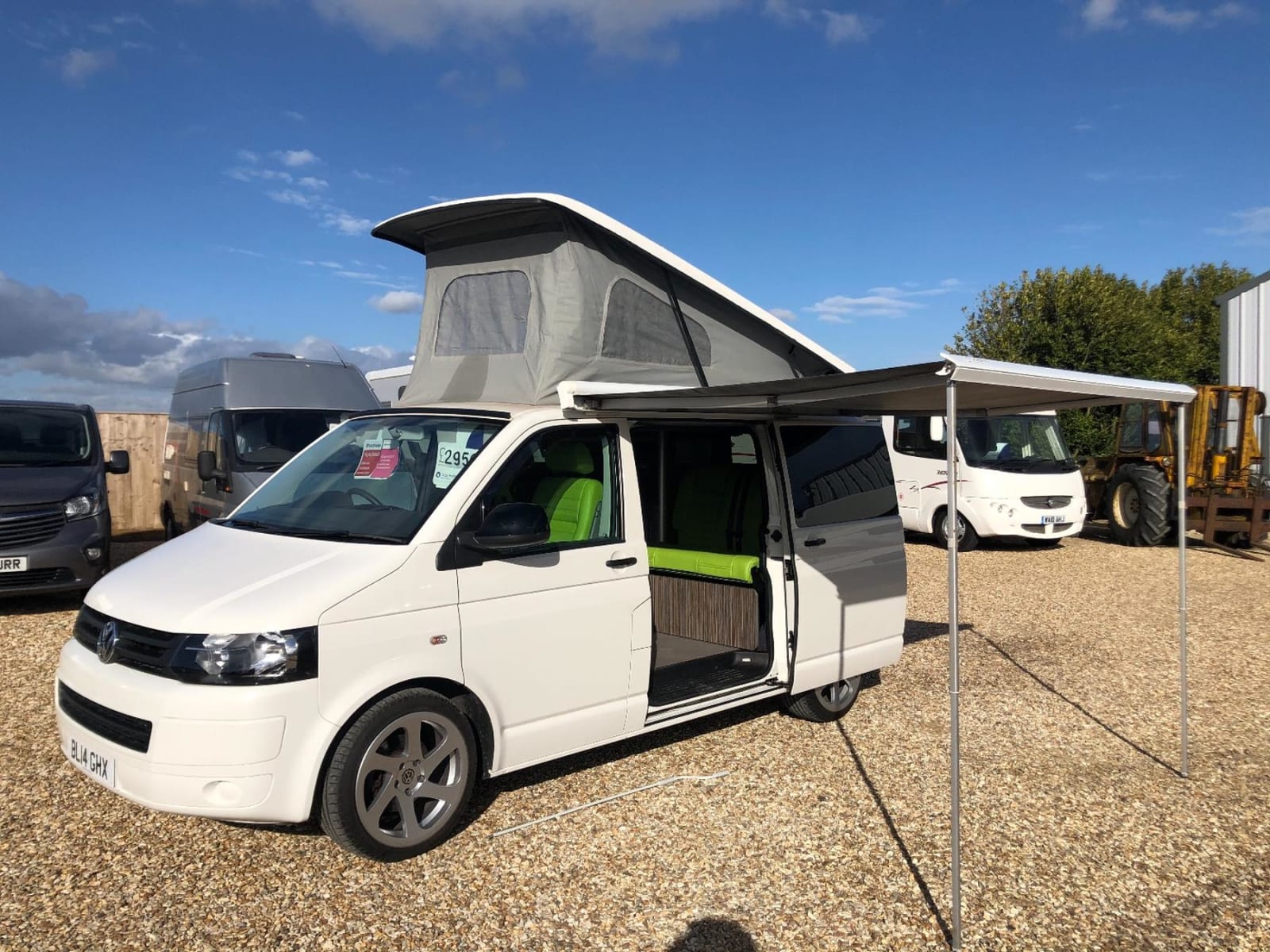 2014 Volkswagen Transporter White