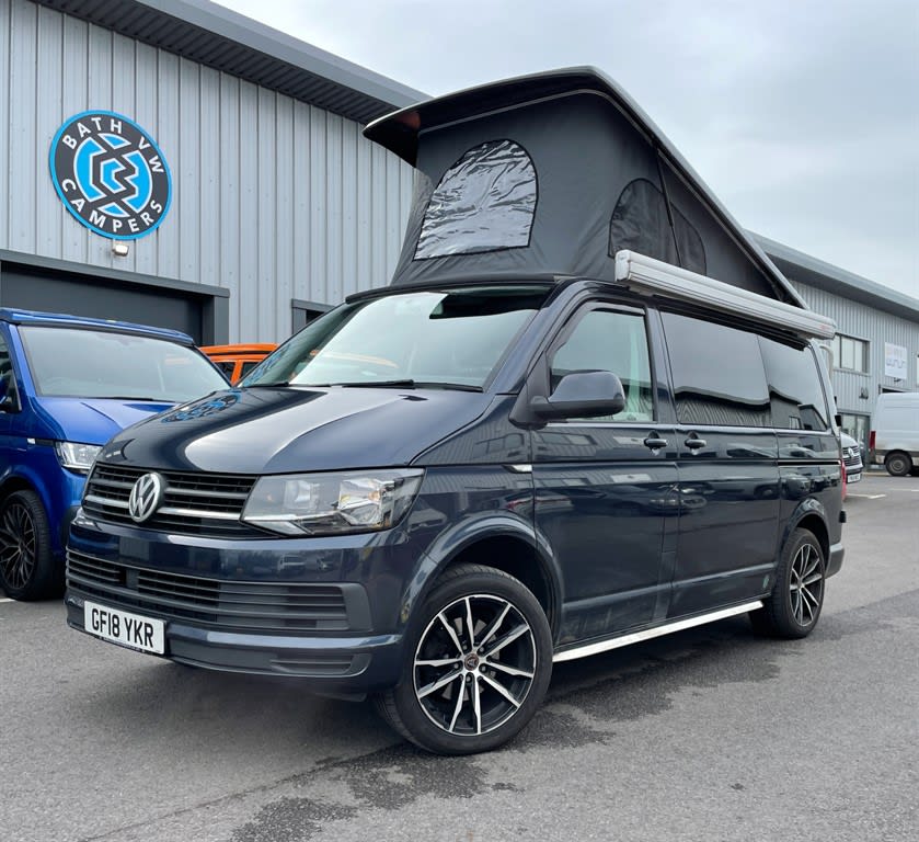2018 Volkswagen Transporter Blue