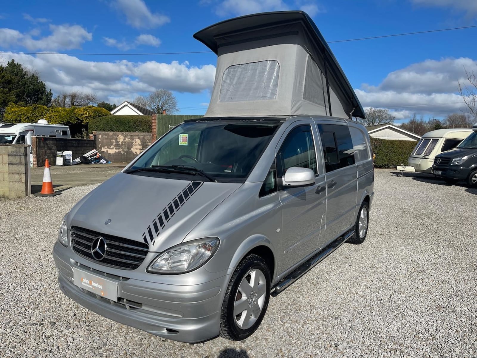 Mercedes-benz Vario (vito) Pop Top Campervan - Pull Out K...