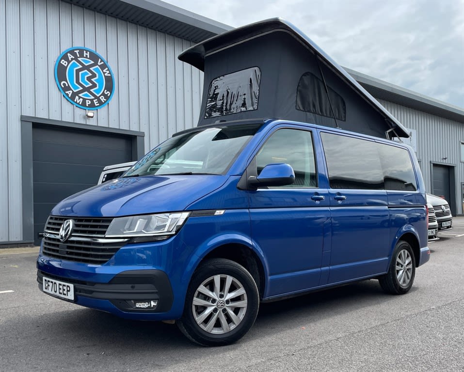 2021 Volkswagen Transporter Blue