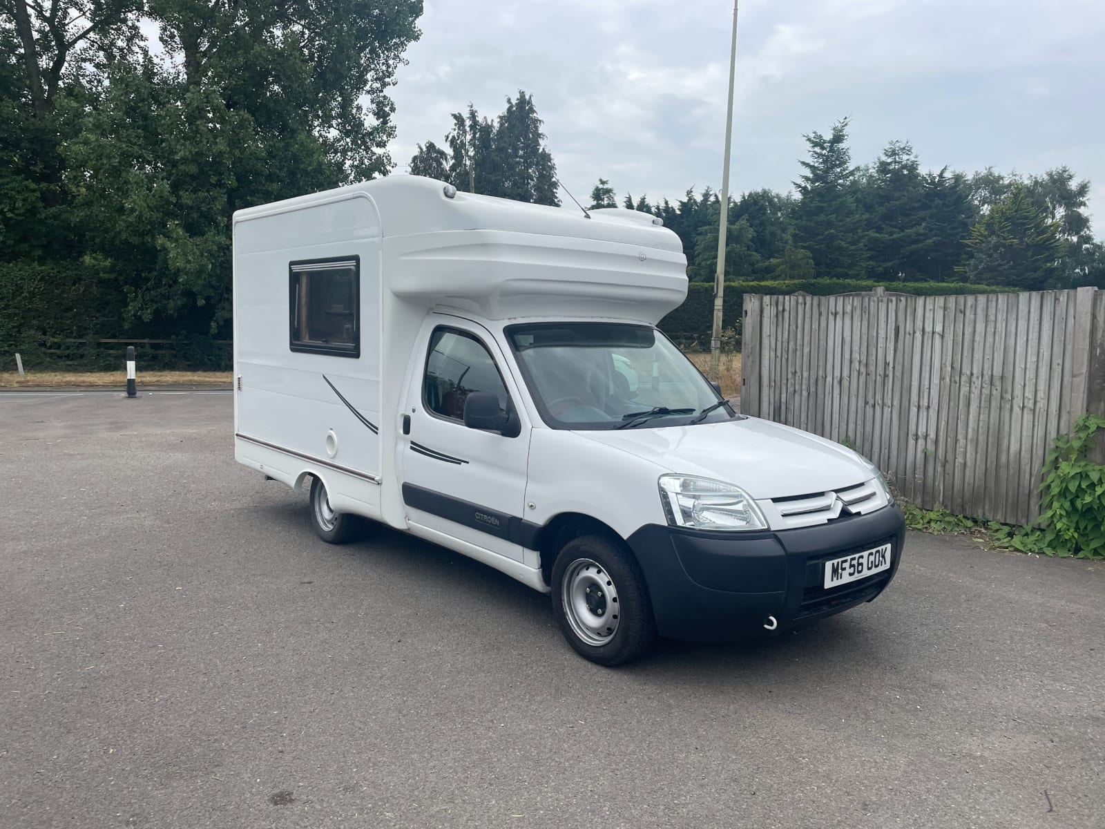 2007 Nu Venture Surf White