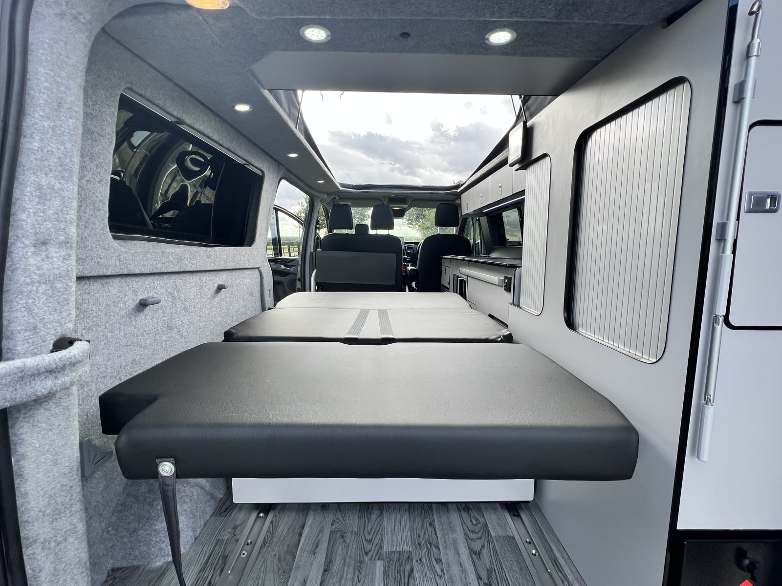 Ford Transit Custom LWB EXPLORER™