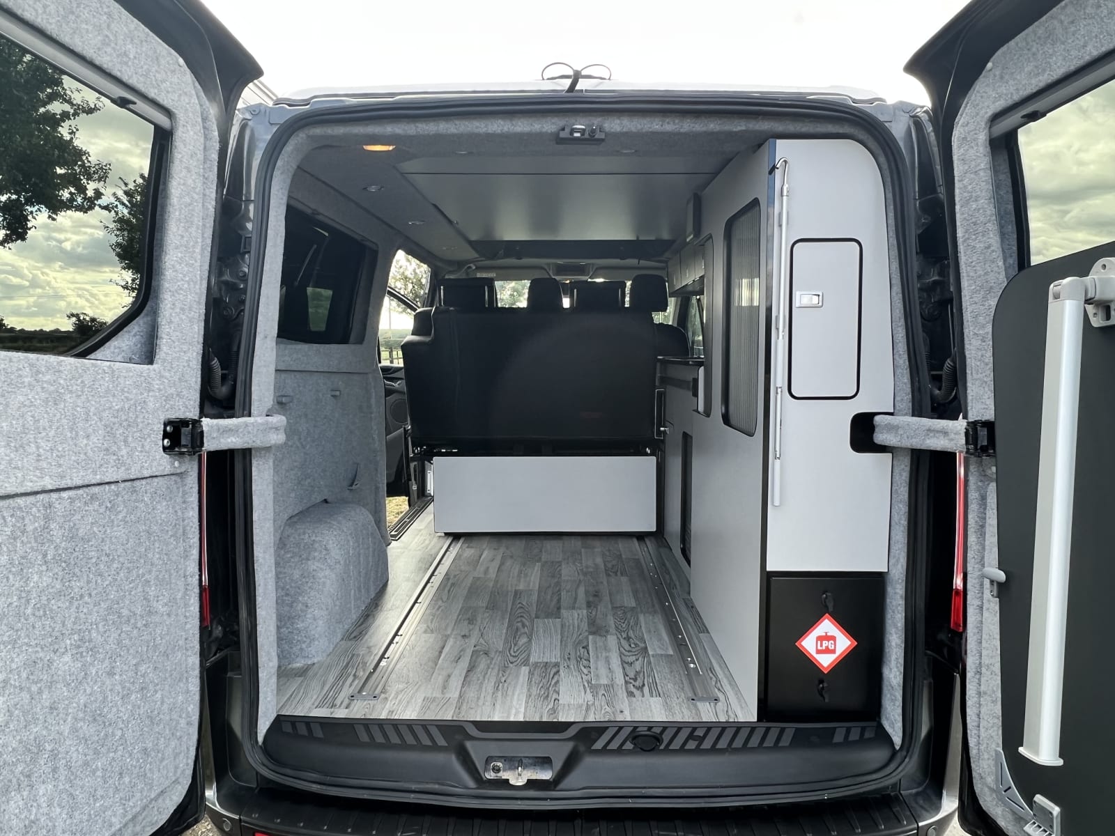 Ford Transit Custom LWB EXPLORER™