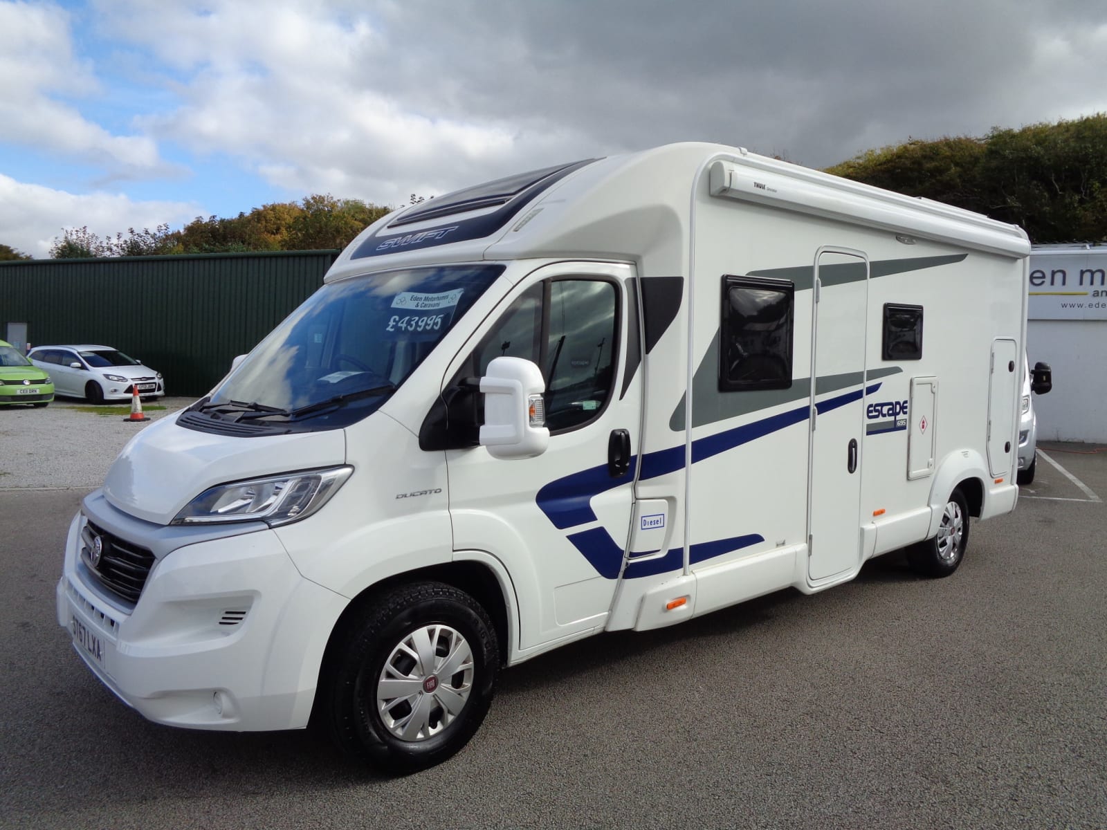 2018 Swift Escape 695 White