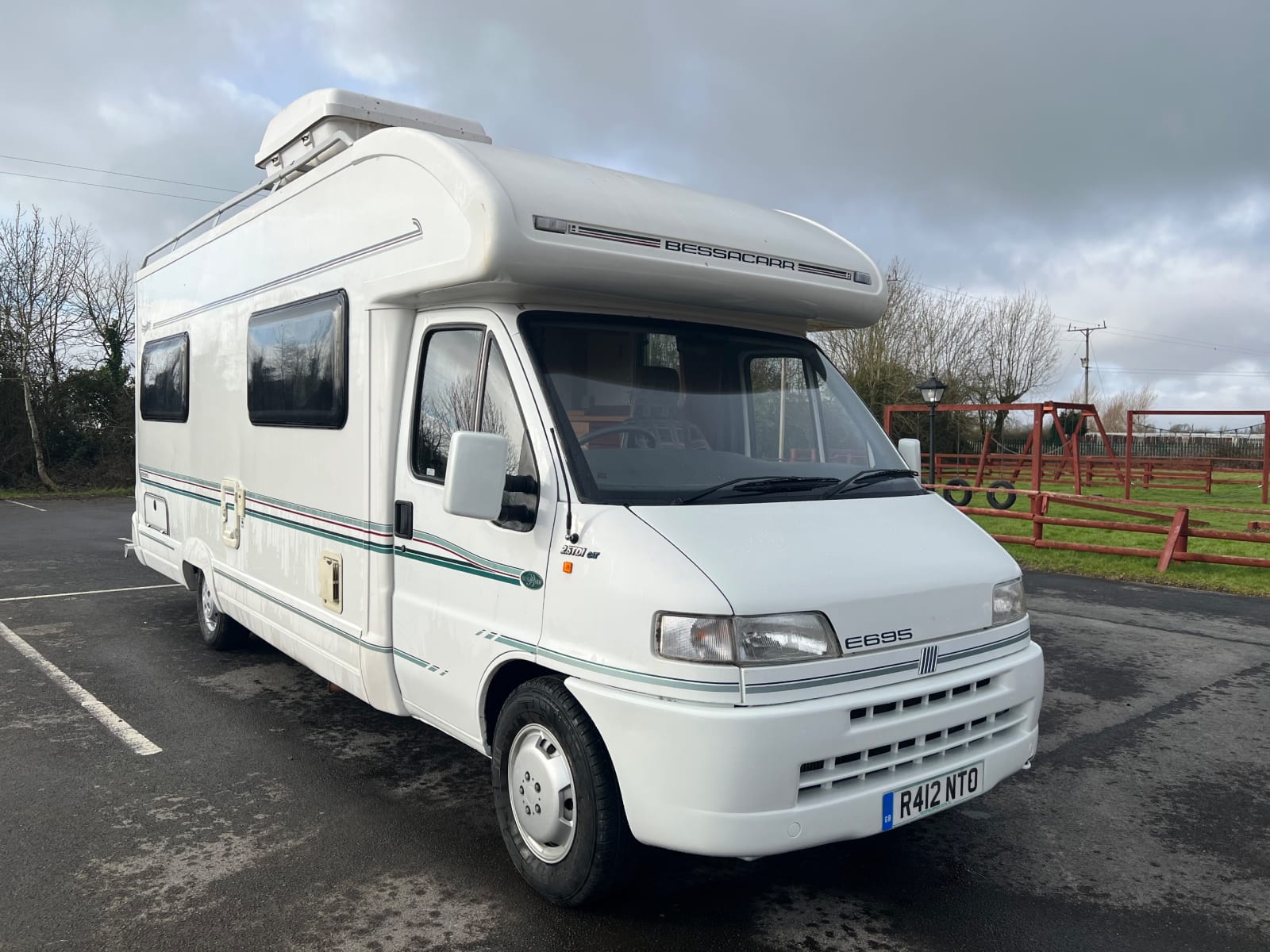 1998 Bessacarr E695 White