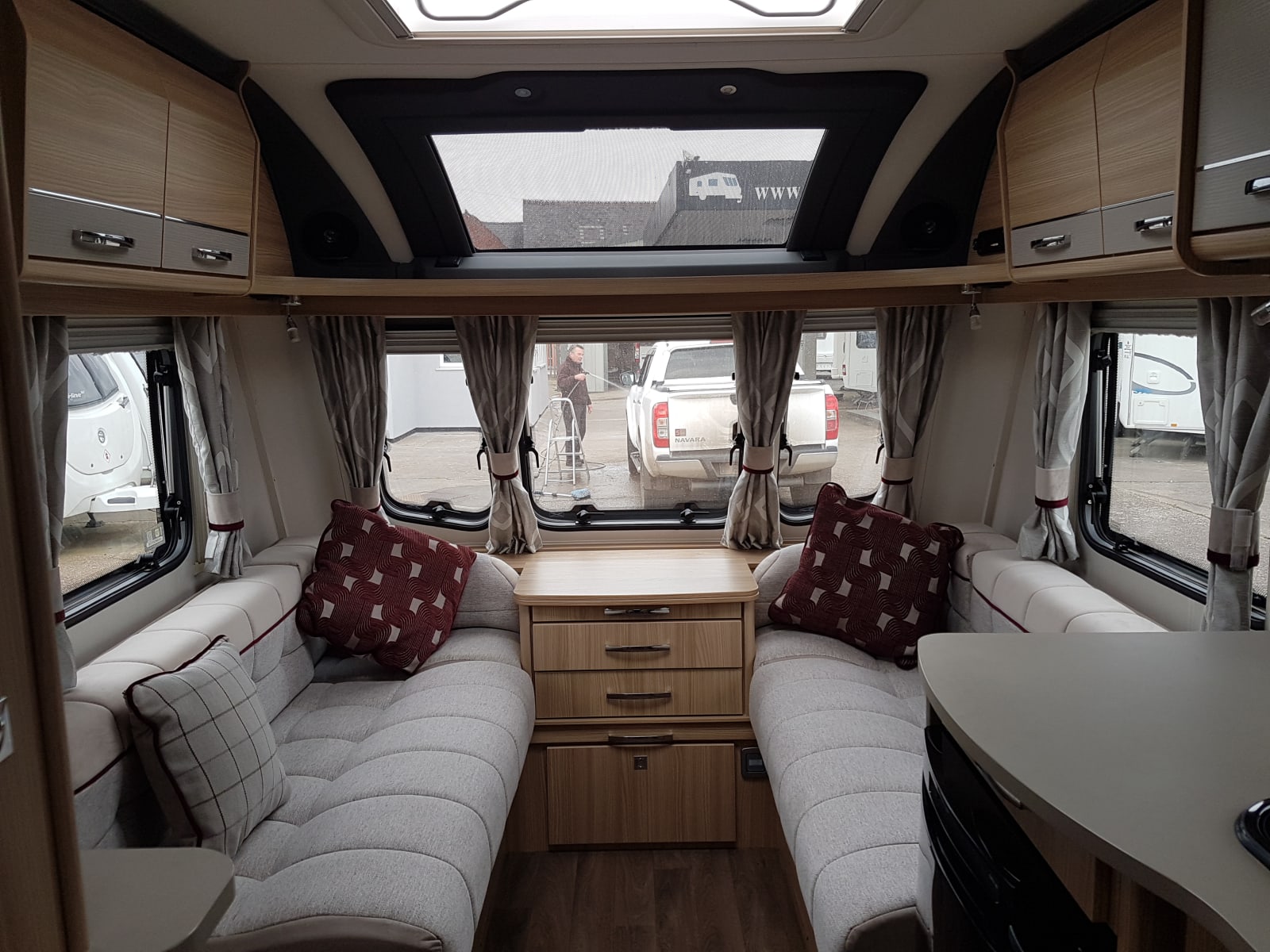 Coachman Pastiche 565 Twin Beds 2018