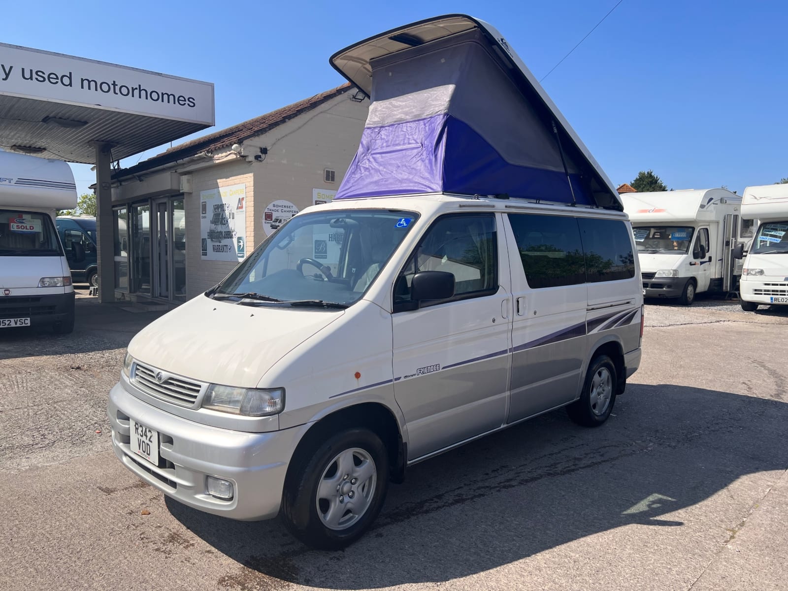 1997 Mazda Bongo White