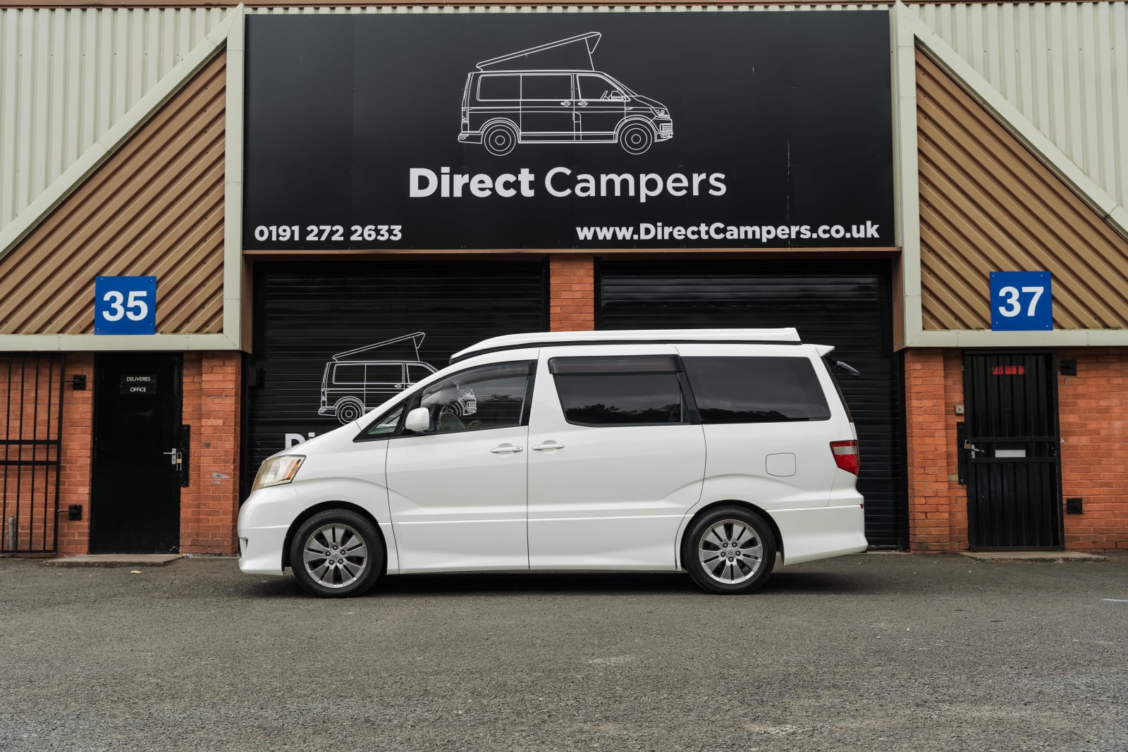 Toyota Alphard Campervan, Luxury Widebed Conversion