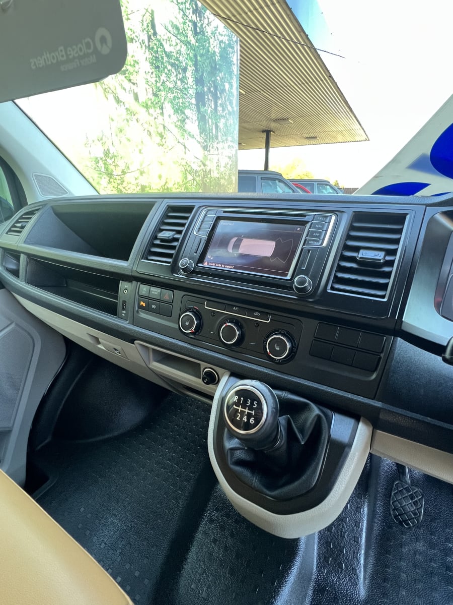 VOLKSWAGEN T6 204 bi turbo 4 berth