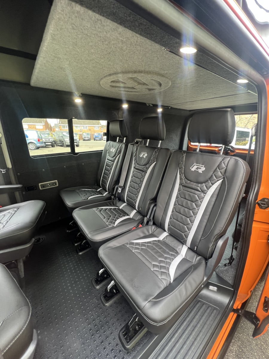 Volkswagen T6.1 Swamper Style Day Van