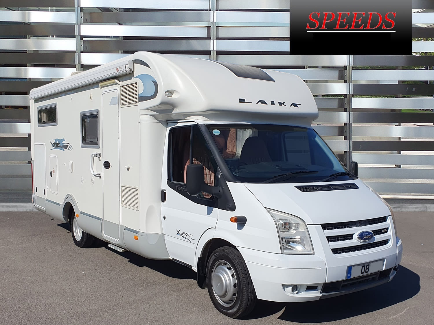 Laika X696 R Low Profile, 3 Berth + 4 Belted Seats