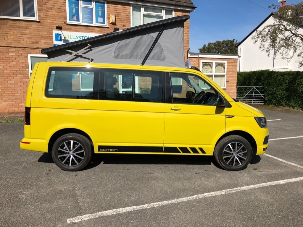2019 Volkswagen Transporter Yellow