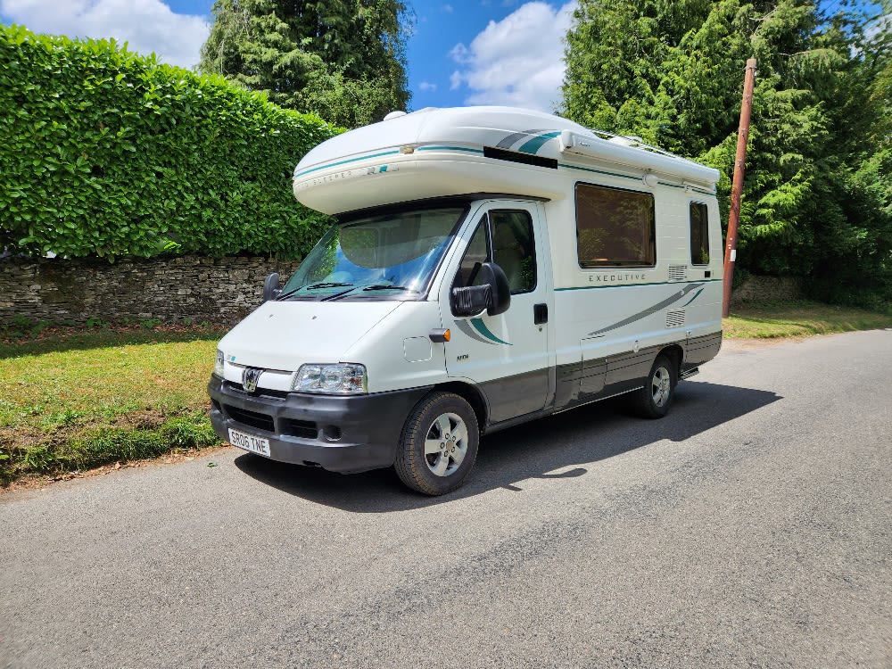 2006 Autosleeper Executive £26,995