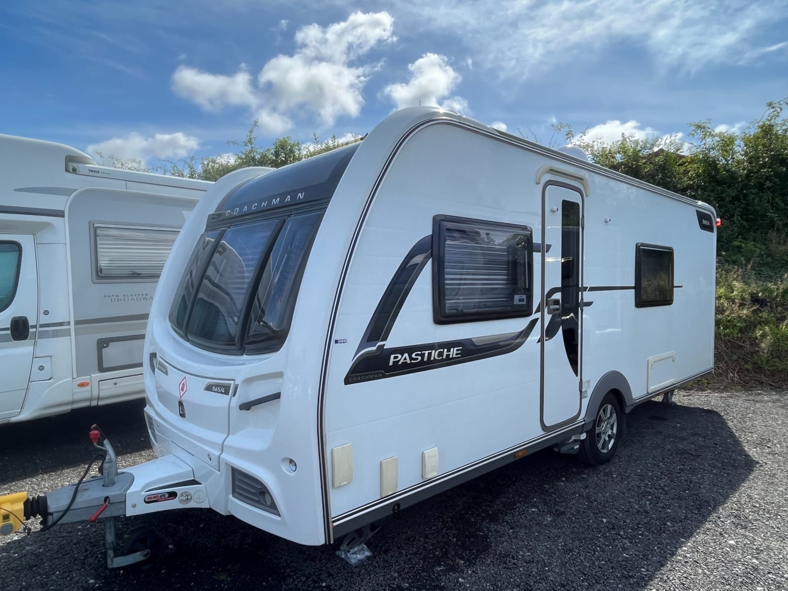 2014 Coachman Pastiche 565 White